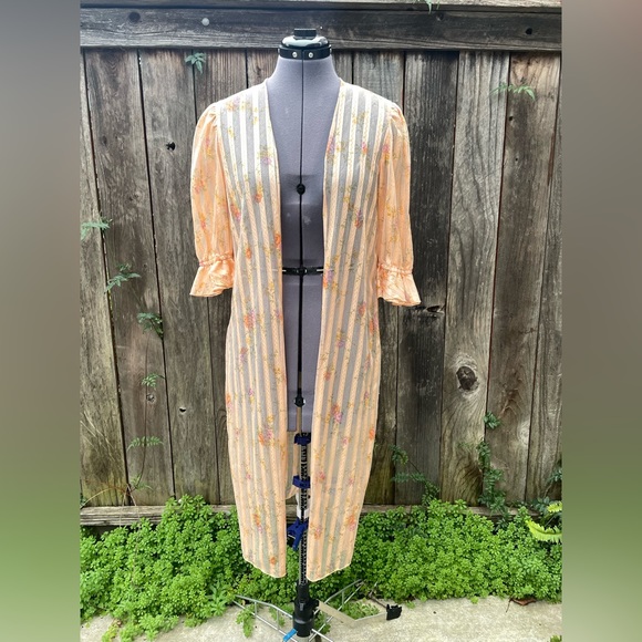 American Vintage | Intimates & Sleepwear | Vintage Neglig Peach Floral ...